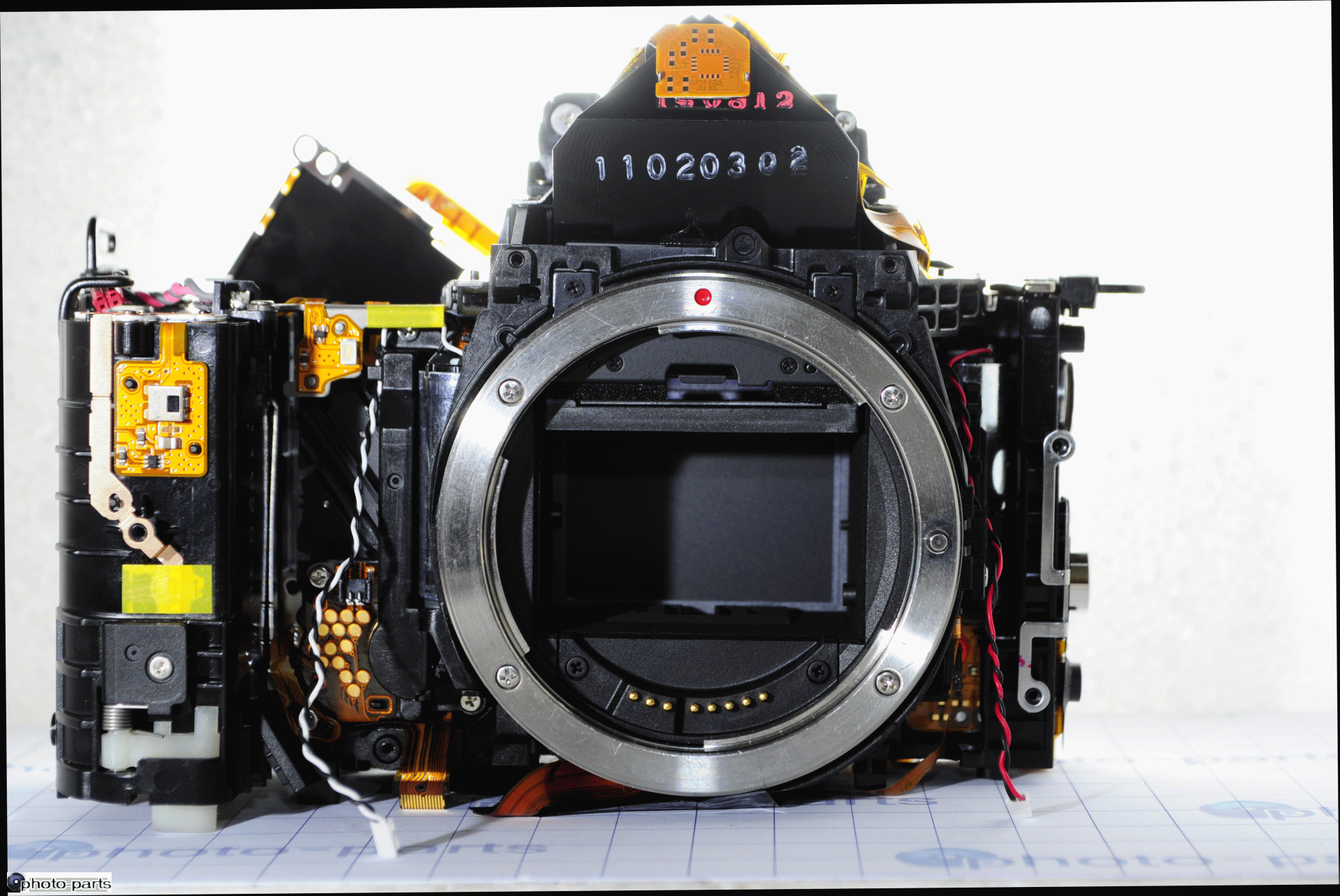 Photo-parts - the internal structure of digital cameras