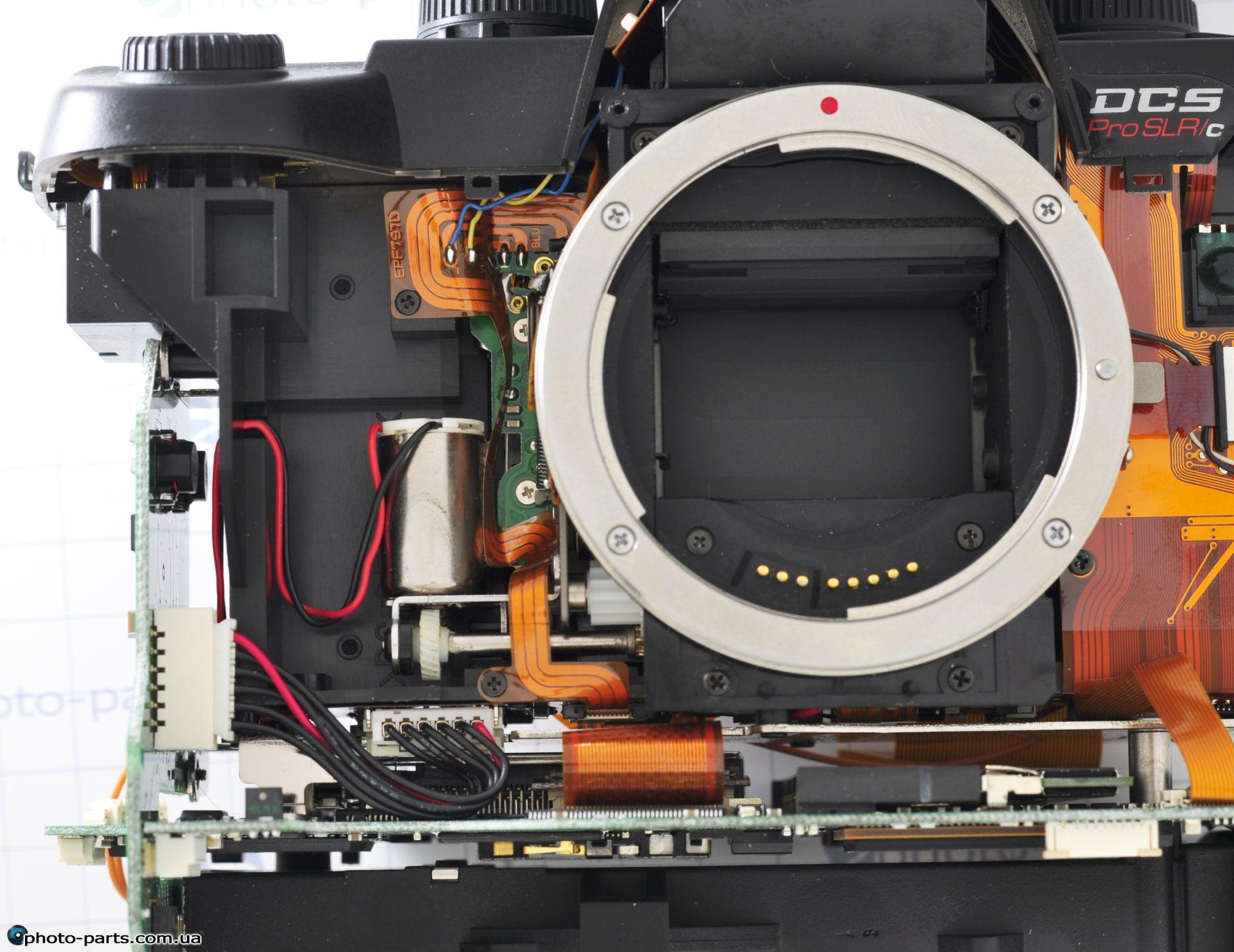 Photo-parts - the internal structure of digital cameras
